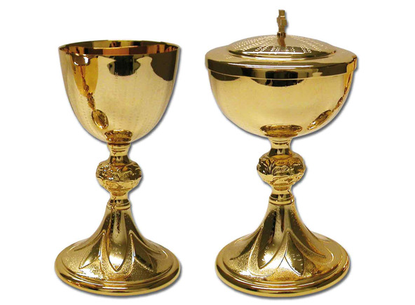 Cáliz sagrado fabricado en metal con baño dorado - Brabander.es